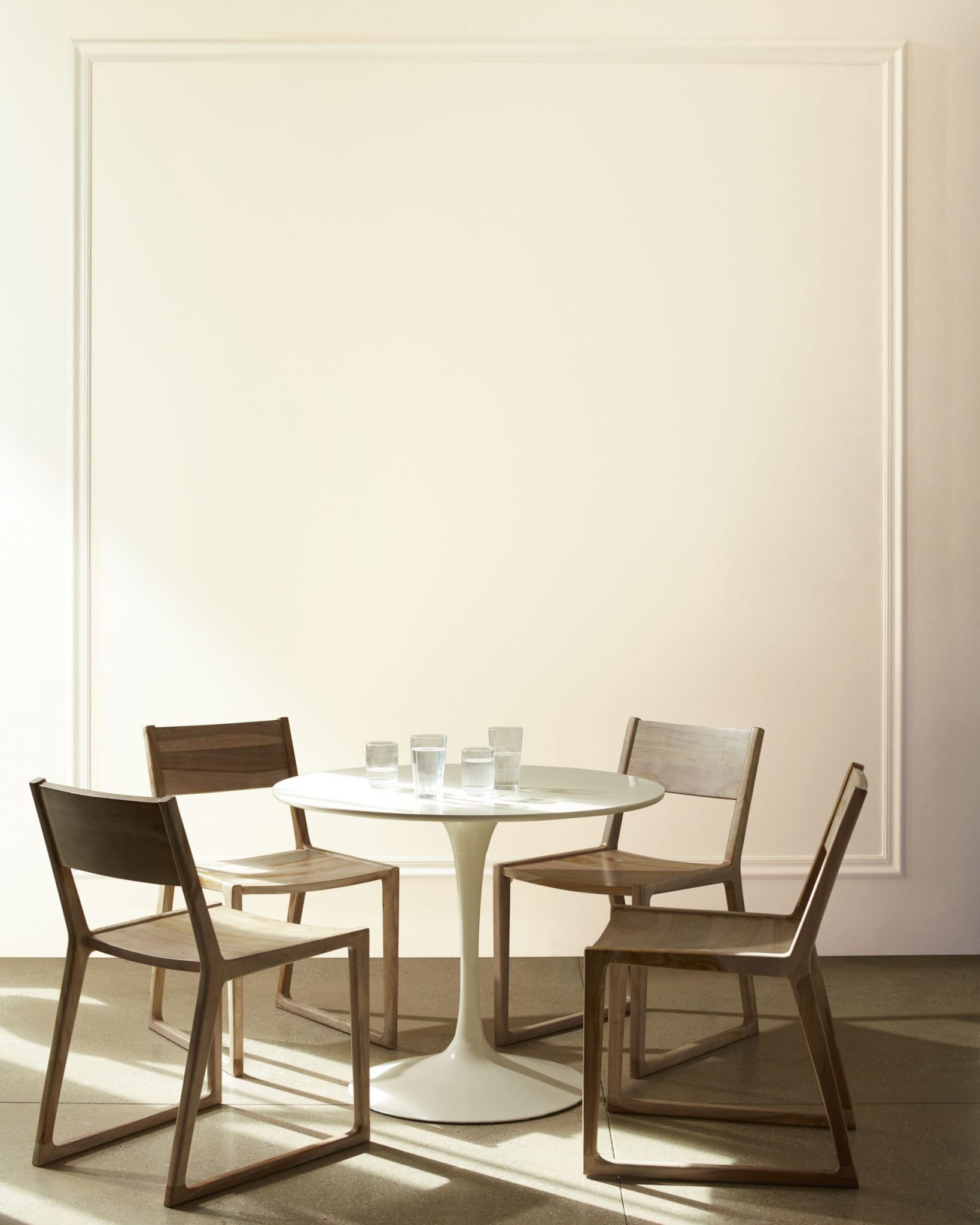 Benjamin Moore Linen White - Interiors By Color