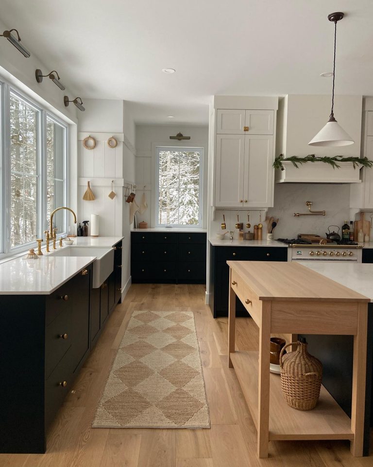 Benjamin Moore Midnight - Interiors By Color